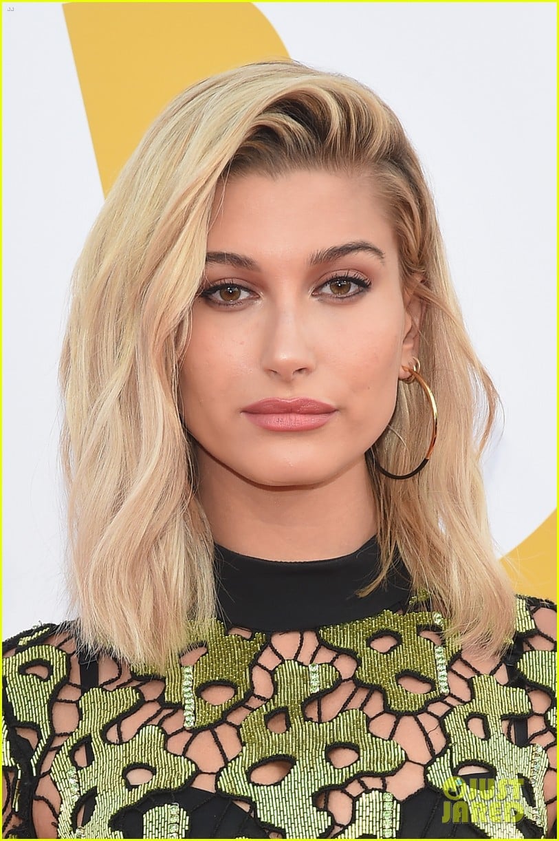 Hailey Baldwin Looks Super Stylish at NBA Awards 2017! | Photo 1096556 ...