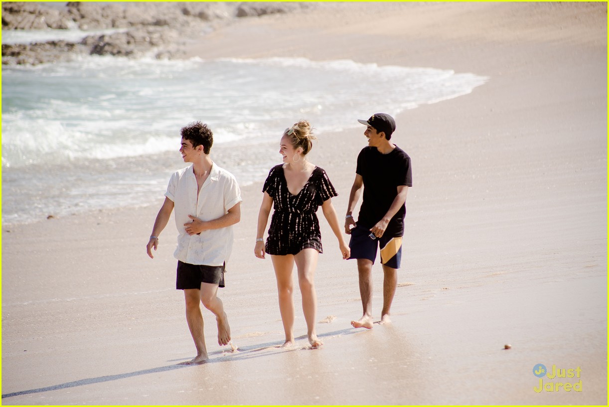 Cameron Boyce, Karan Brar & Sophie Reynolds Went To Cabo Together After ...