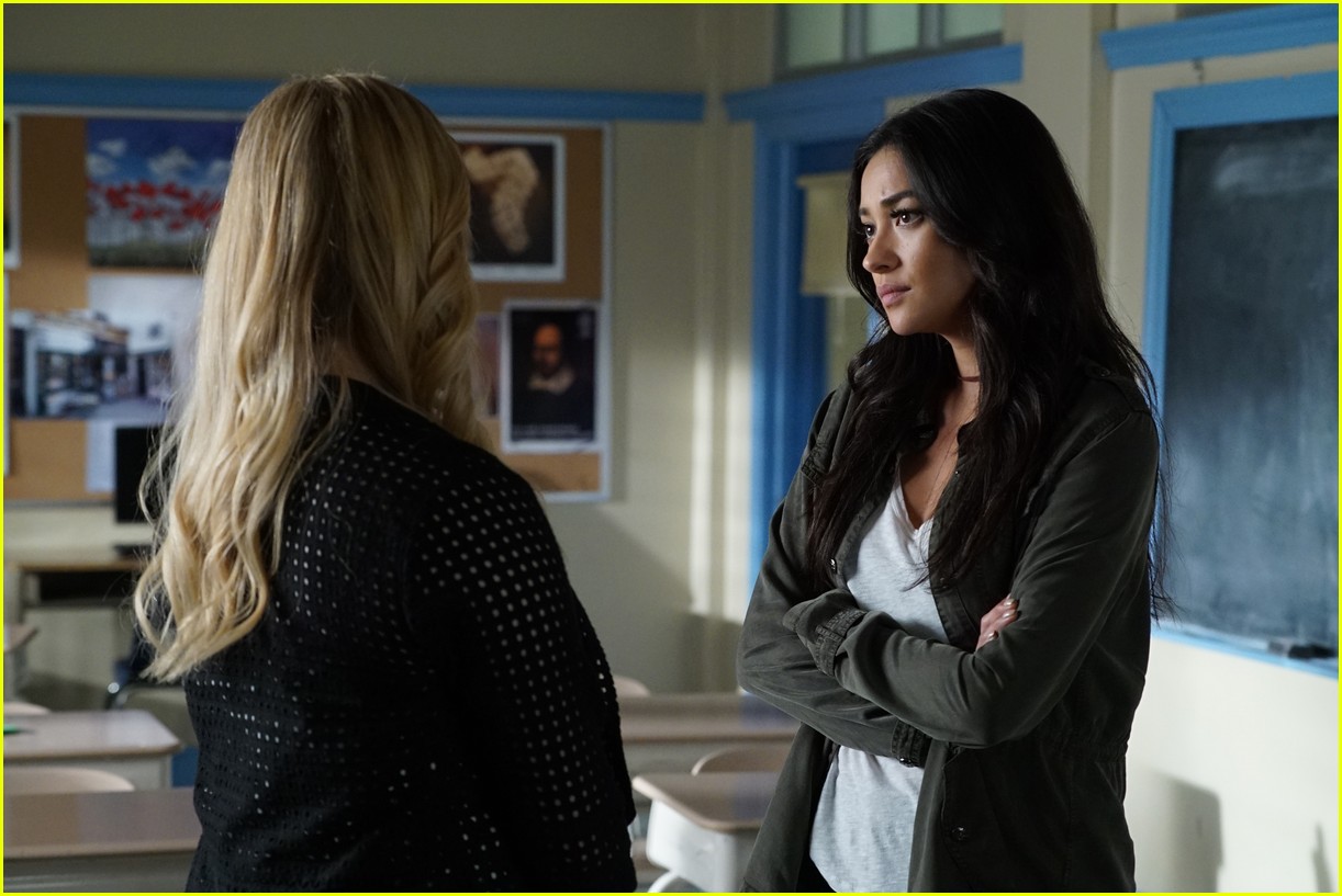 Full Sized Photo of emily ali baby father pll 04 | Prepare to Be ...