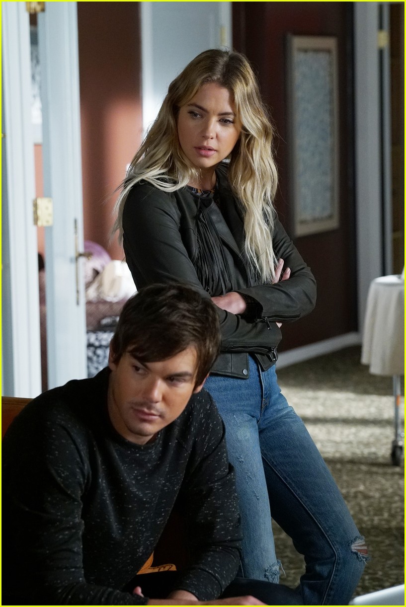 Emison Share a Cute Kiss Before Things Get Crazy on Tonight's 'Pretty ...