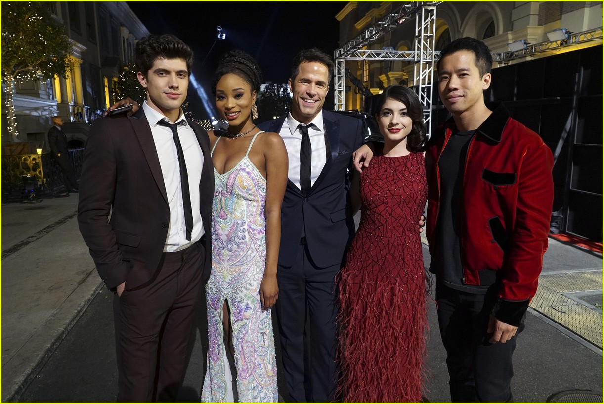 Rainer Goes Off the Deep End on Tonight's 'Famous in Love' Two-Part ...