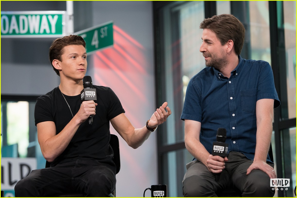 Tom Holland, Laura Harrier, & Jacob Batalon Join Forces for Build ...