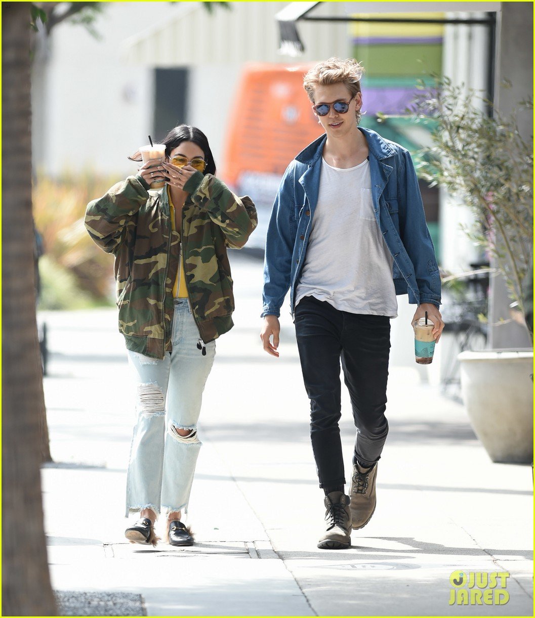 Vanessa Hudgens & Austin Butler Spotted Together for First Time in ...