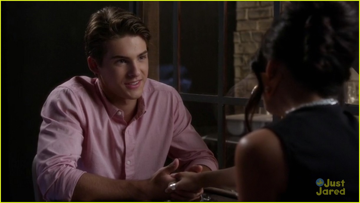 What Happened To Mike & Mona on 'Pretty Little Liars'? Janel Parrish ...