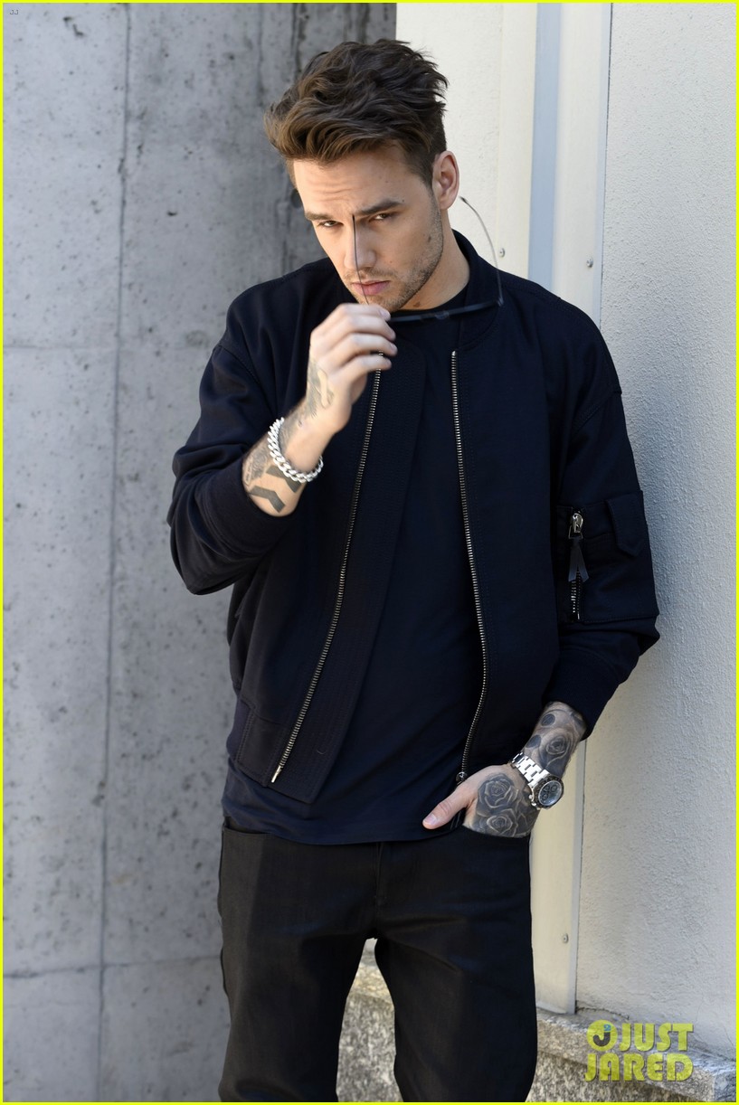 Liam Payne Looks Like One of the Models at the Giorgio Armani Show ...