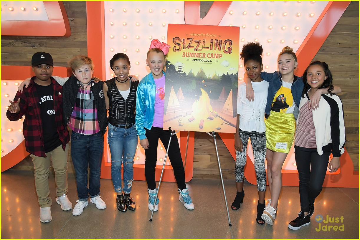 Nickelodeon's Sizzling Summer Camp Special Airs Tonight & The Bloopers ...