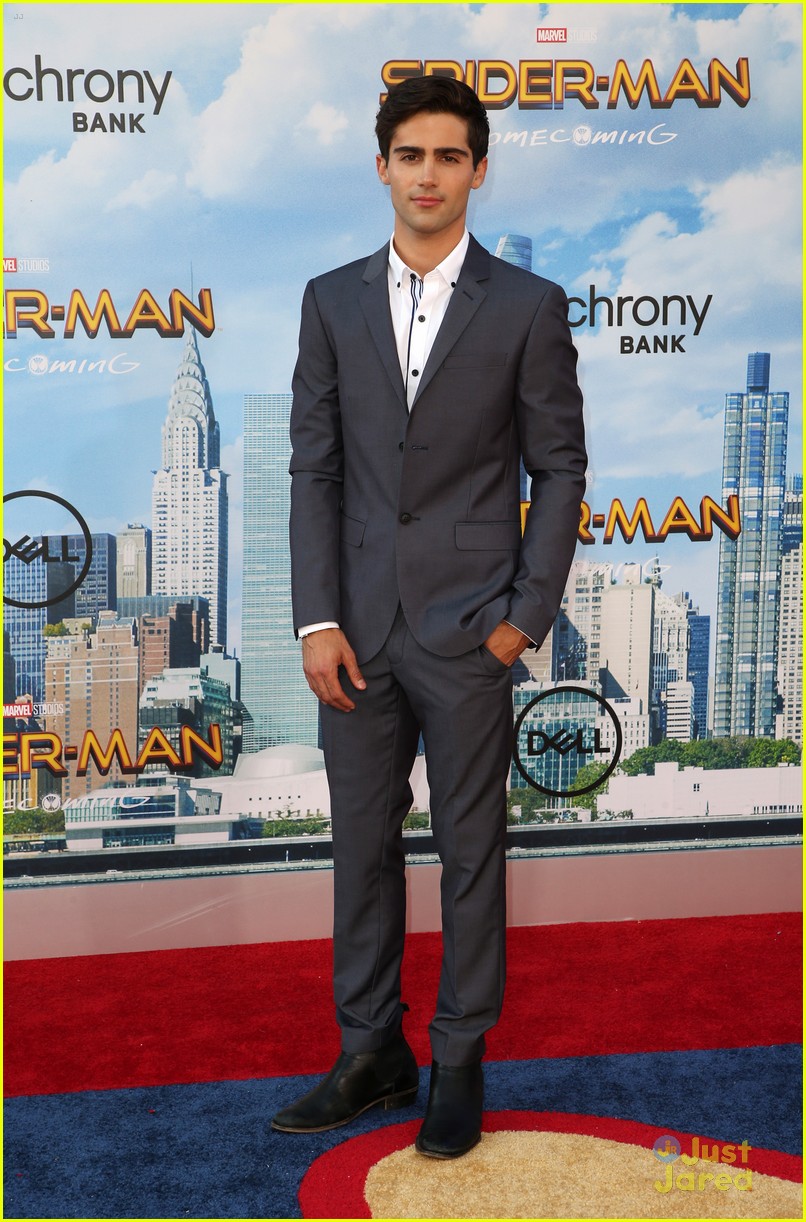 Veronica Dunne Supports Bestie Zendaya at 'Spider-Man: Homecoming ...