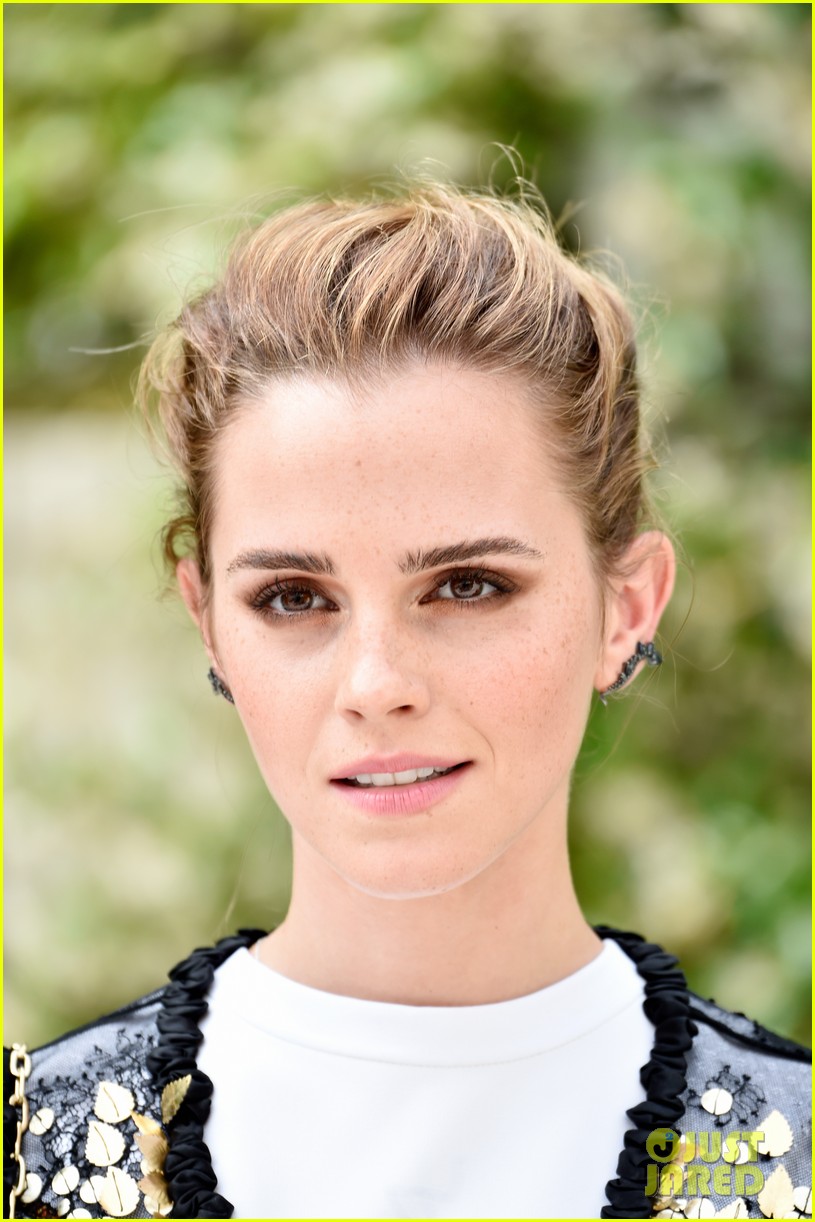 Full Sized Photo of emma watson circle photo call paris 16 | Emma ...