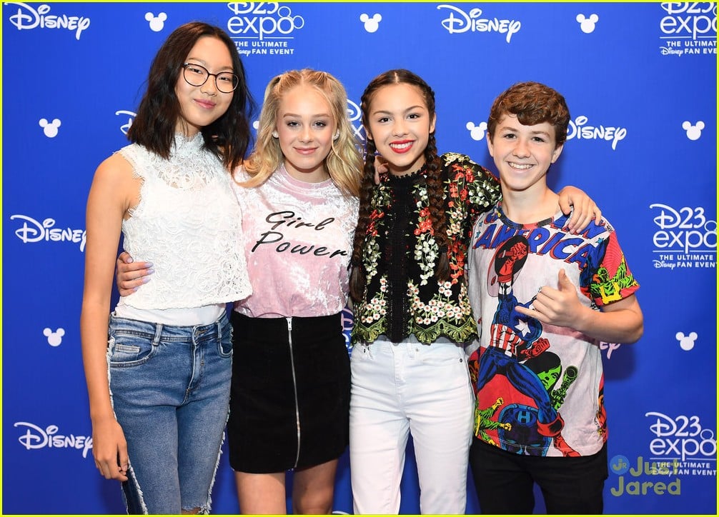 Bizaardvark's DeVore Ledridge Couldn't Stop Giving Out Massive Hugs at ...