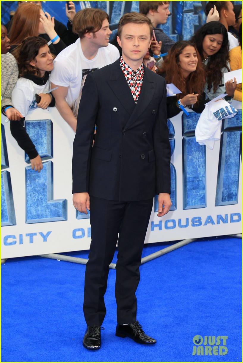 Cara Delevingne Looks Fierce in a Suit at 'Valerian' European Premiere ...