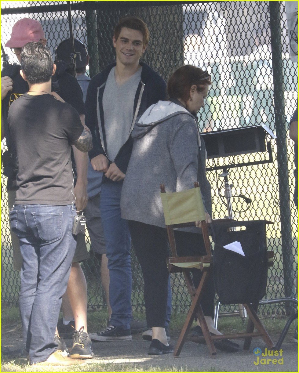 Cole Sprouse Rides a Bike on Set of 'Riverdale' | Photo 1098734 - Photo ...