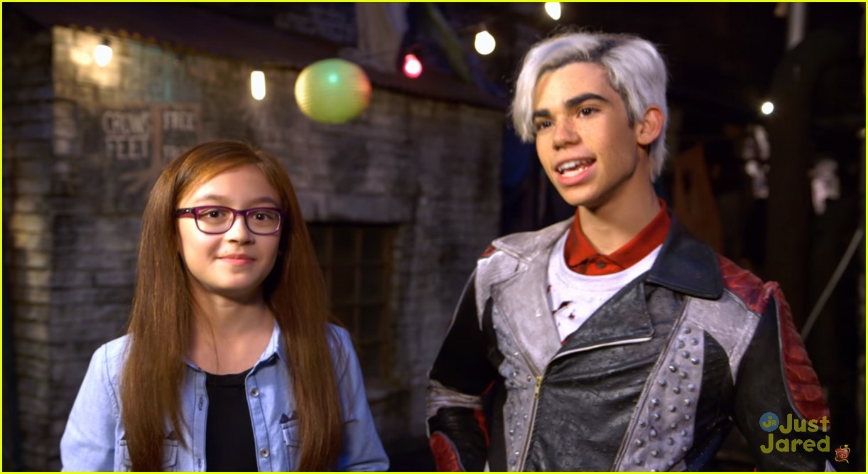 Full Sized Photo of anna cathcart d2 bts special caps 51 | 'Descendants ...