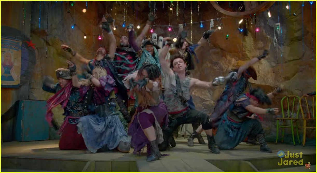 Full Sized Photo of anna cathcart d2 bts special caps 69 | 'Descendants ...