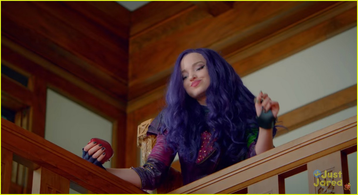 Full Sized Photo of anna cathcart d2 bts special caps 92 | 'Descendants ...