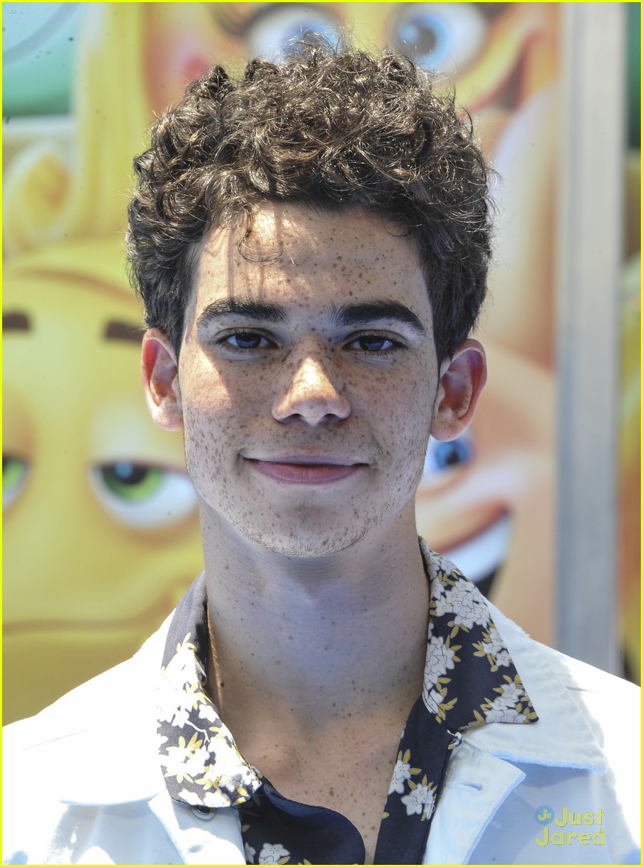Full Sized Photo of devore ledridge jake austin cameron boyce emoji ...
