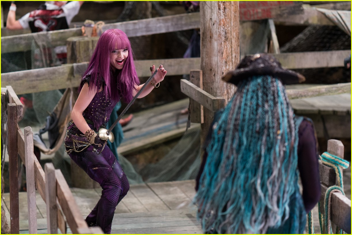 Dove Cameron Kept One Very Special Item From the 'Descendants 2' Set ...