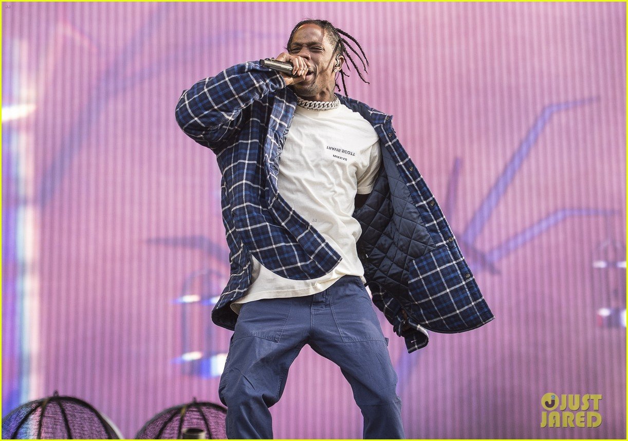 Full Sized Photo of kendall jenner kylie jenner watch travis scott with ...