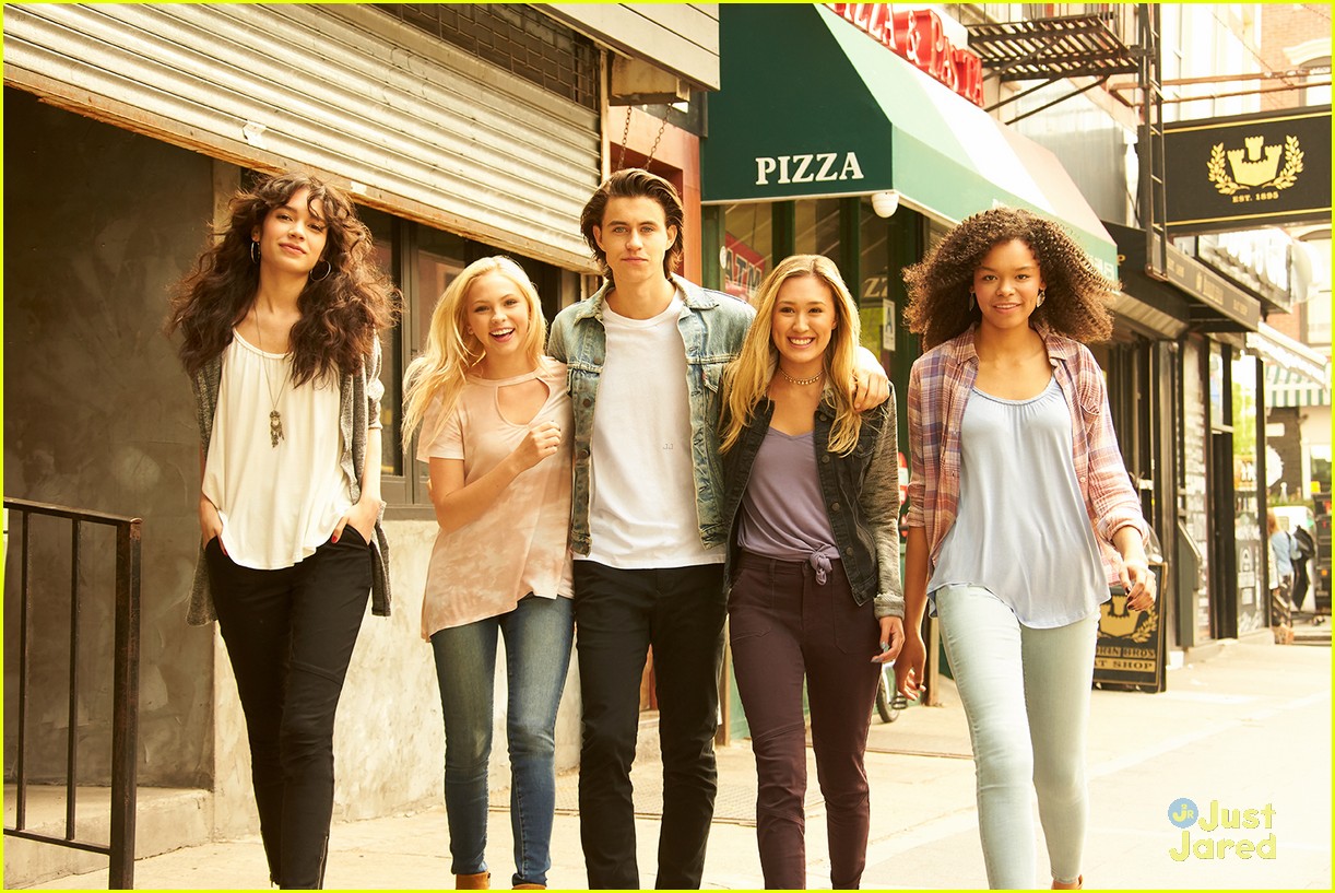 Nash Grier & Jordyn Jones Front Mudd's New Fall Fashion Campaign with ...