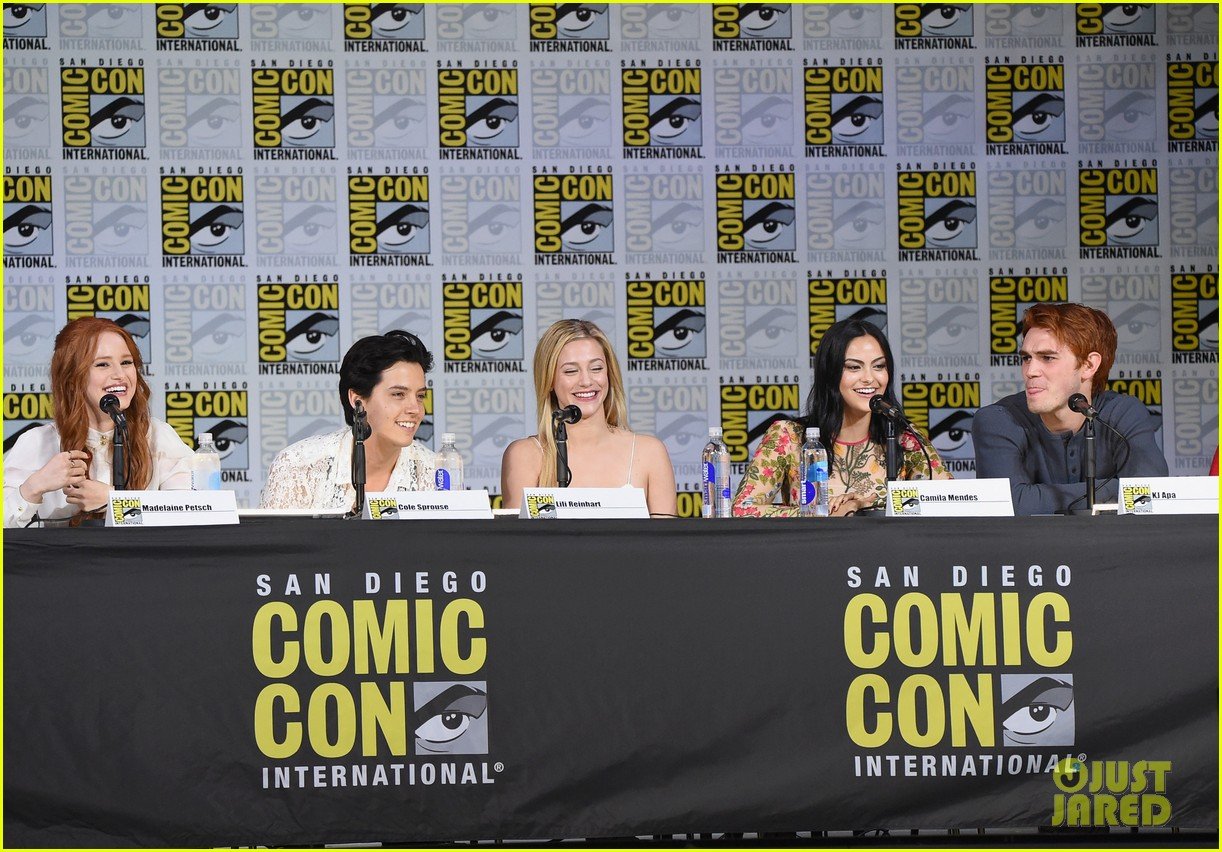 The Cast of 'Riverdale' Shares a First Look at Season 2 - Watch Now ...