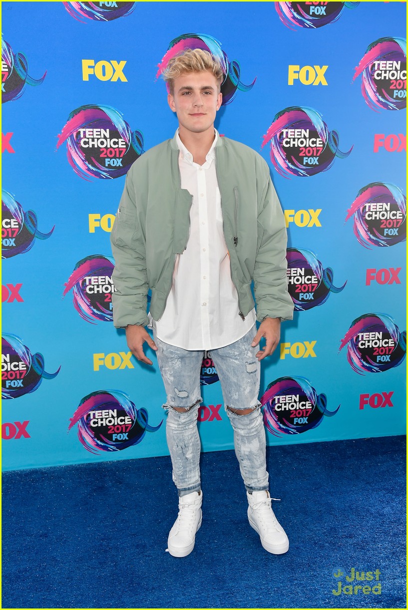 Jake Paul & Erika Costell Hit Teen Choice Awards 2017 Together | Photo ...