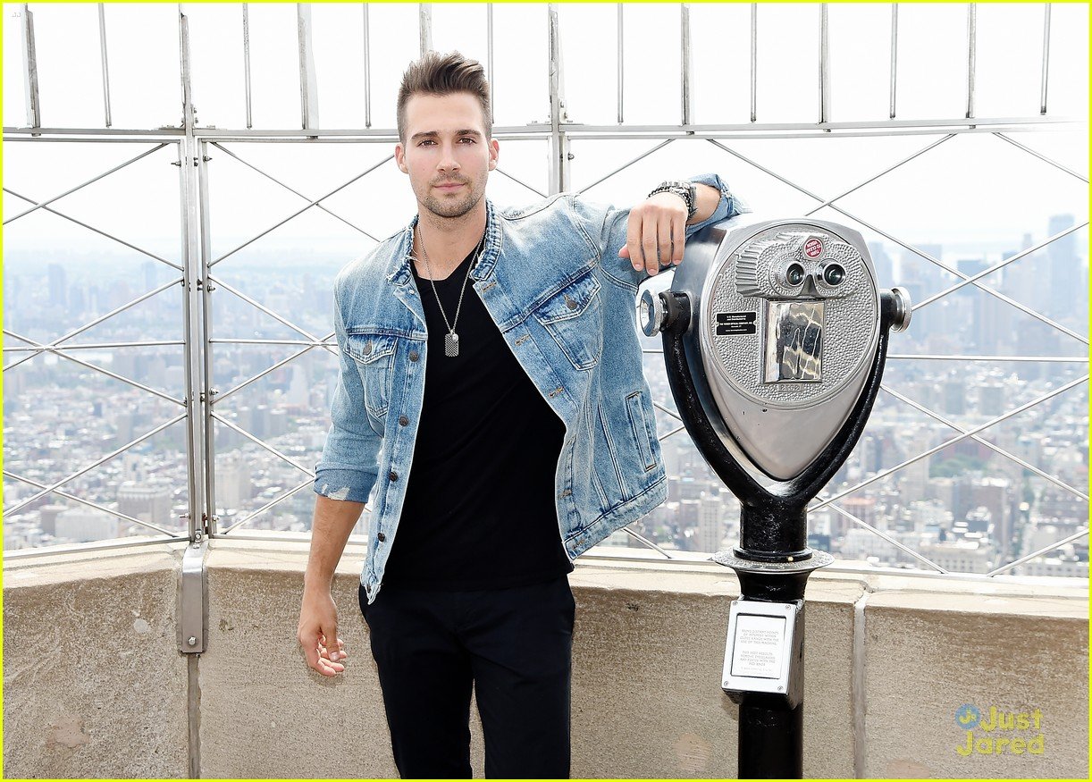 James Maslow Says using Social Media Is Still 'Strange' To Him | Photo ...