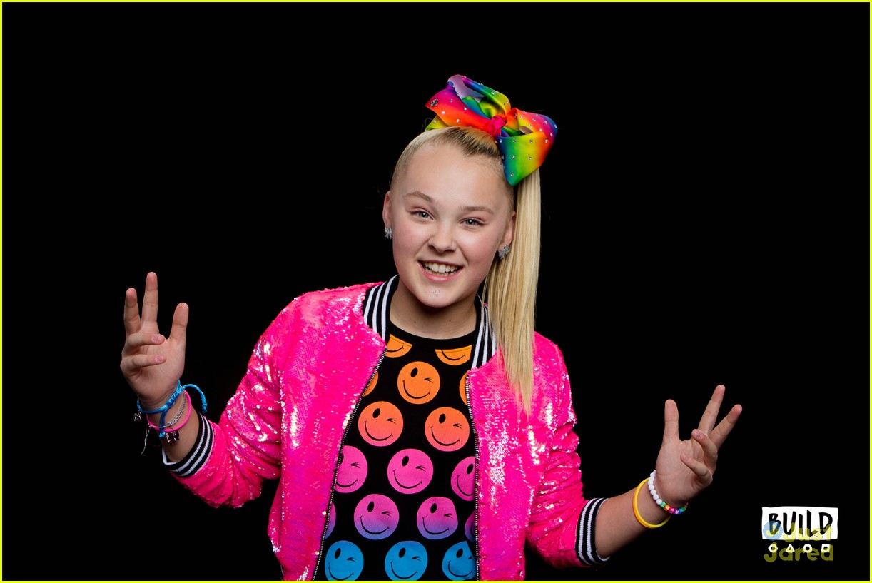 JoJo Siwa Hypes Up 'My World' Nickelodeon Special In NYC | Photo ...