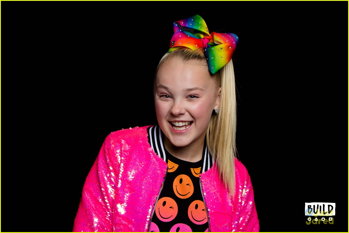 JoJo Siwa Hypes Up 'My World' Nickelodeon Special In NYC | Photo ...