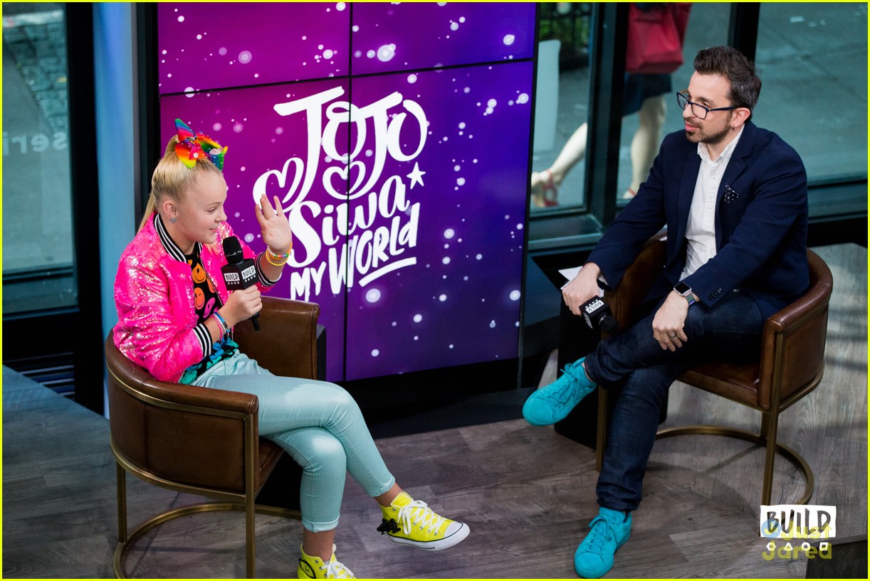 JoJo Siwa Hypes Up 'My World' Nickelodeon Special In NYC | Photo ...