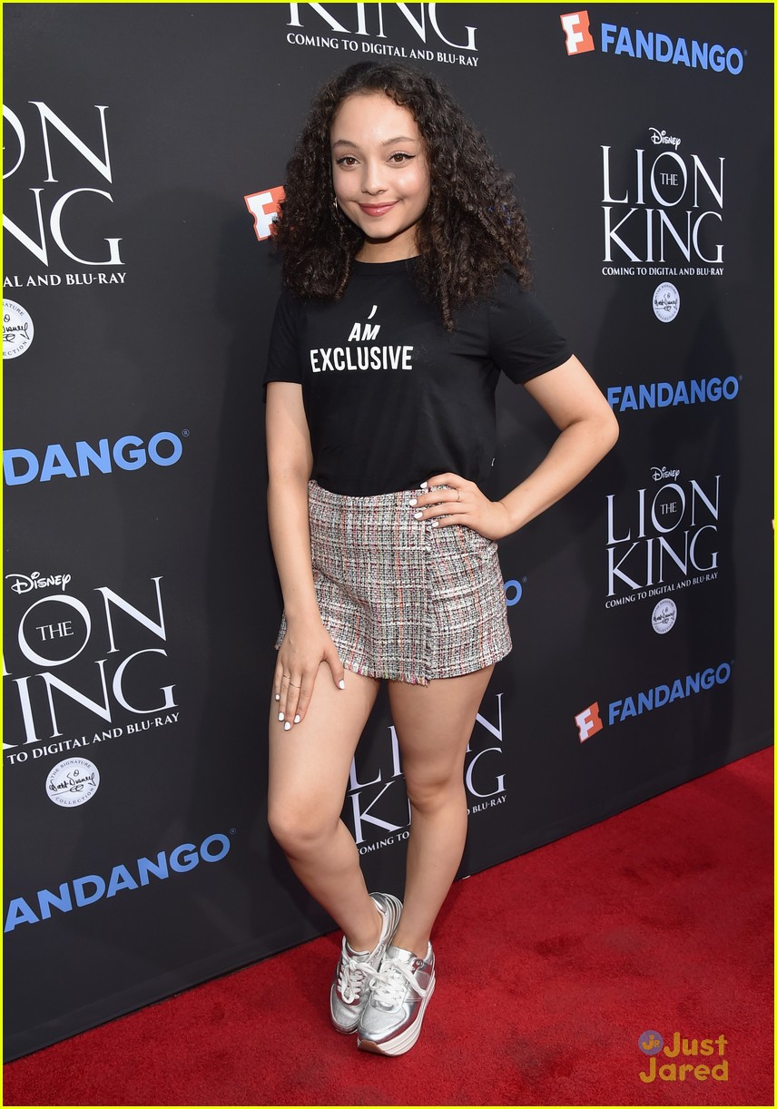 Kayla Maisonet & Nathaniel Potvin Hit Up 'Lion King' Sing-a-Long with ...