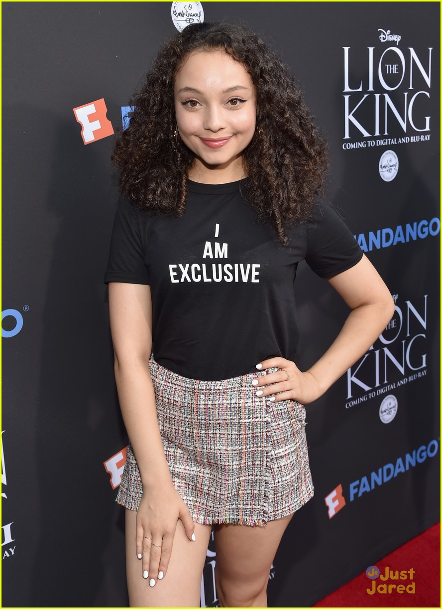 Kayla Maisonet & Nathaniel Potvin Hit Up 'Lion King' Sing-a-Long with ...