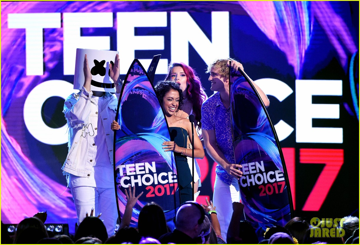Logan Paul & Liza Koshy Are the Top Web Stars at Teen Choice Awards ...