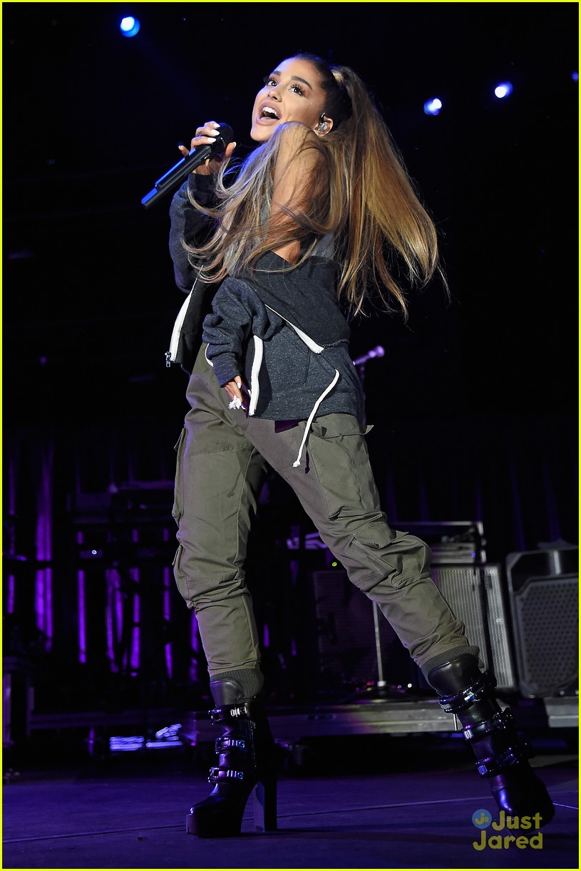 Ariana Grande Joins Others at Concert for Charlottesville - See The ...