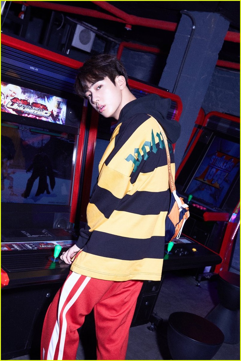 K-Pop Group BTS Tease Their New Single 'DNA' With Fierce Choreography ...