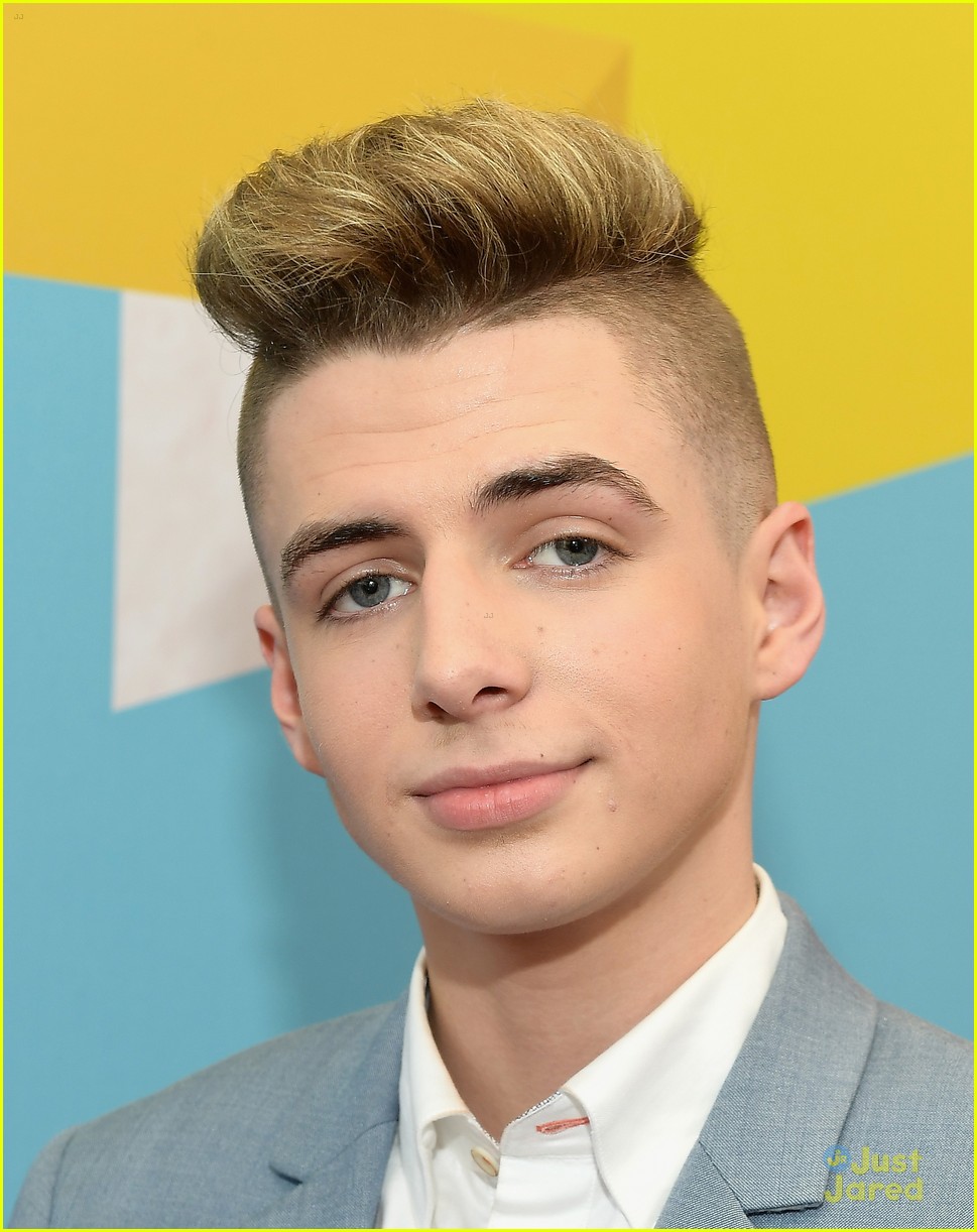 Collins Key Freaks Out Over Winning a Streamy Award! | Photo 1113730 ...