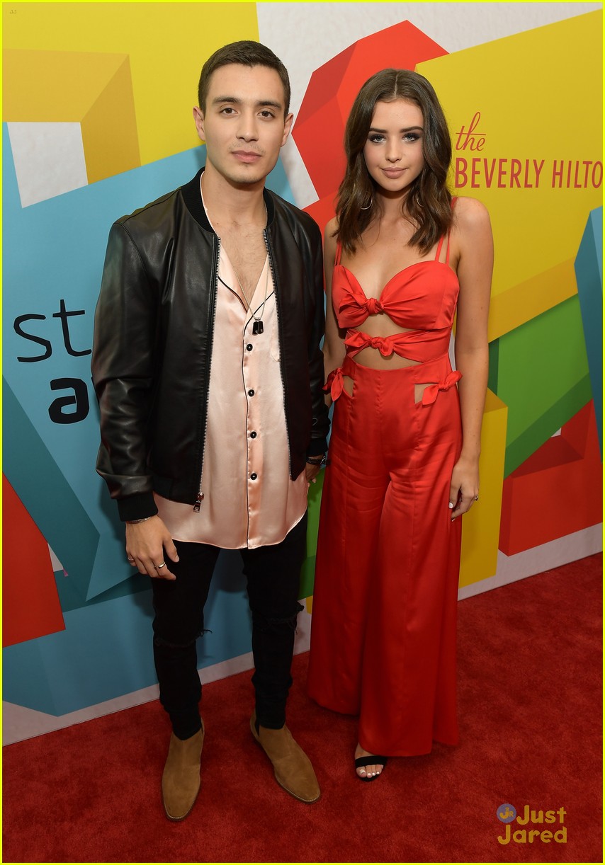 Collins Key Freaks Out Over Winning a Streamy Award! | Photo 1113742 ...