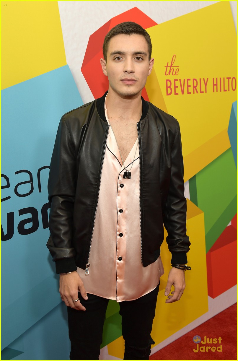 Collins Key Freaks Out Over Winning a Streamy Award! | Photo 1113743 ...