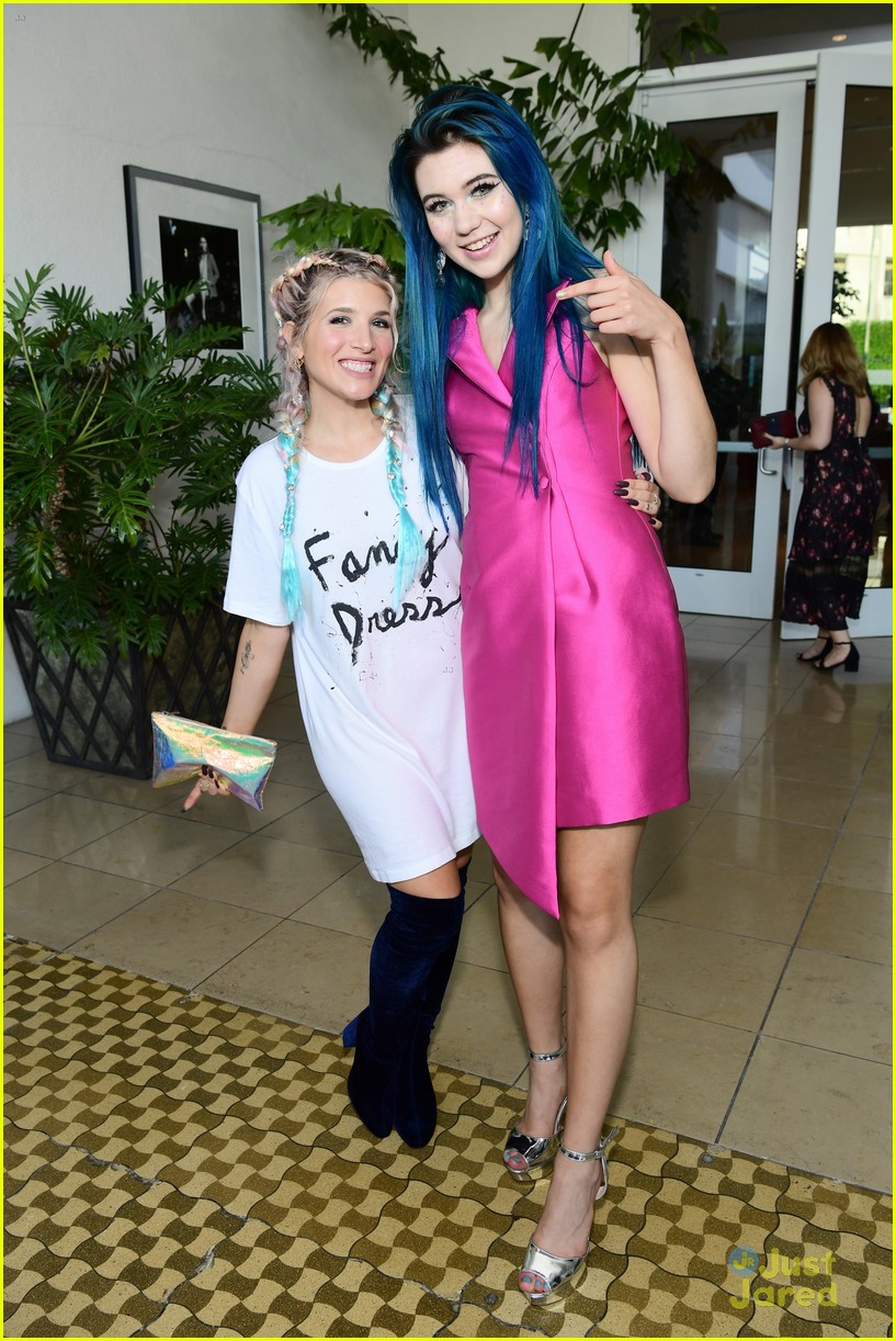 Collins Key Freaks Out Over Winning a Streamy Award! | Photo 1113764 ...