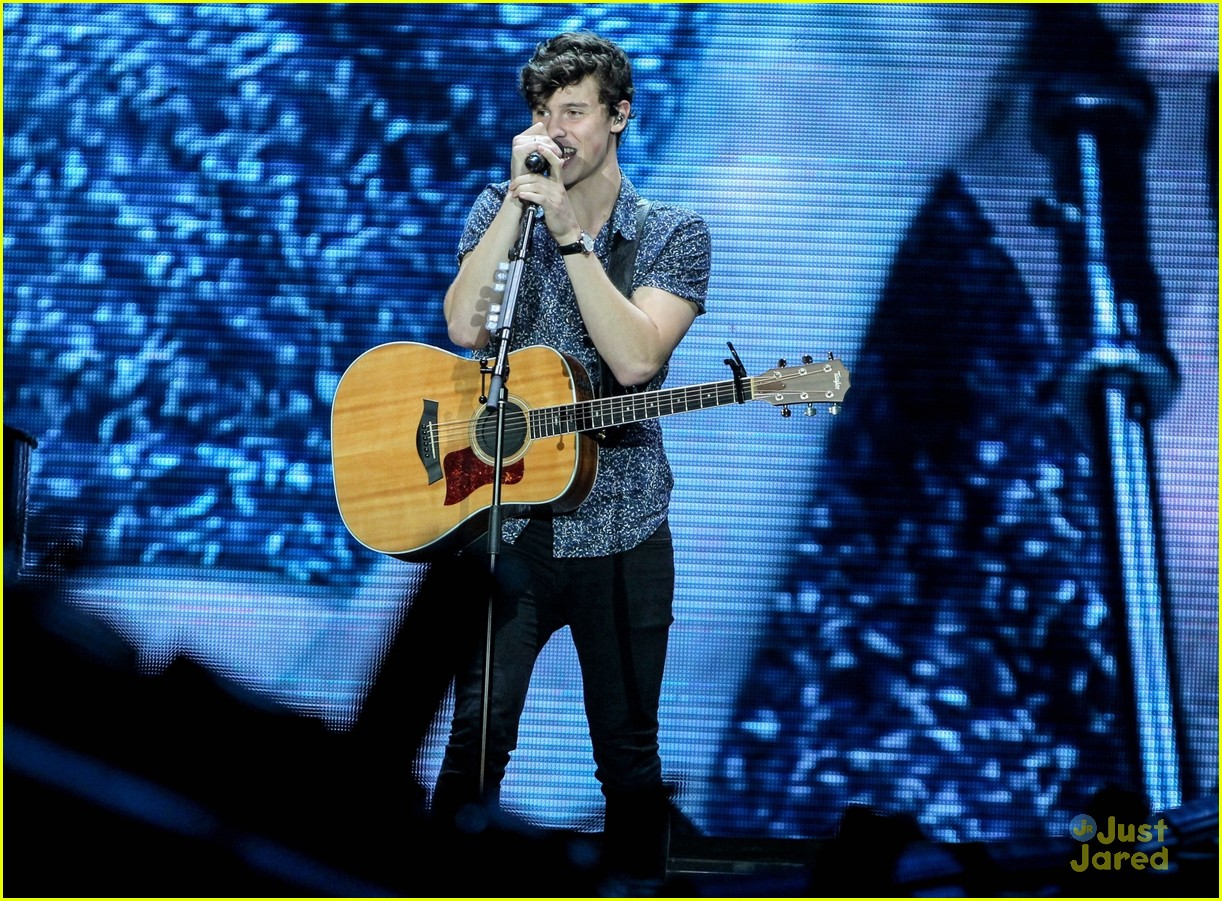 Shawn Mendes Rocks Out at 'Rock In Rio'! | Photo 1111443 - Photo ...