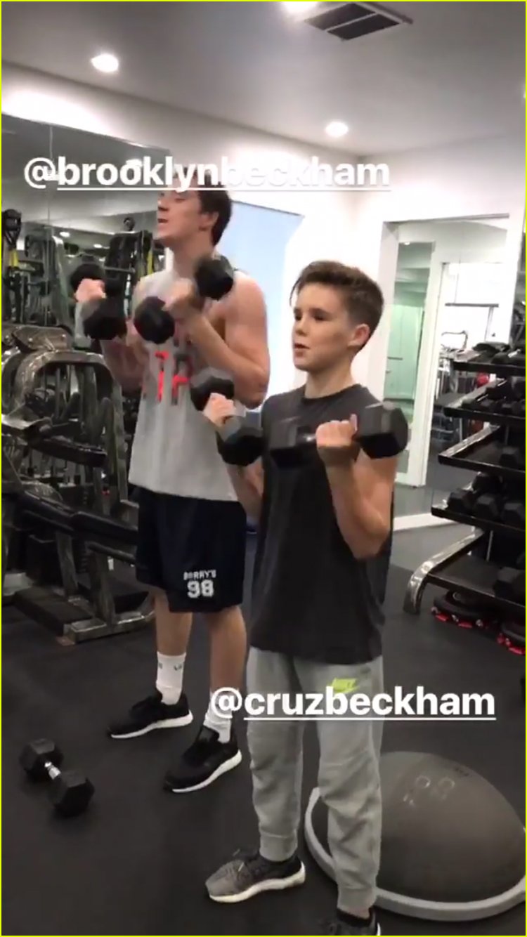 Brooklyn & Cruz Beckham Flex Their Biceps at the Gym! | Photo 1117993 ...