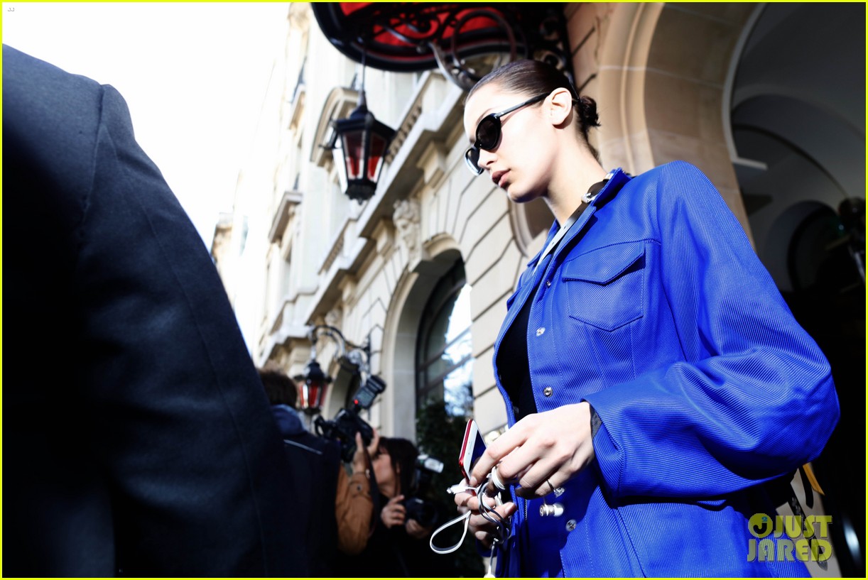 Bella Hadid Keeps It Cool During Photographer Scuffle! | Photo 1114948 ...
