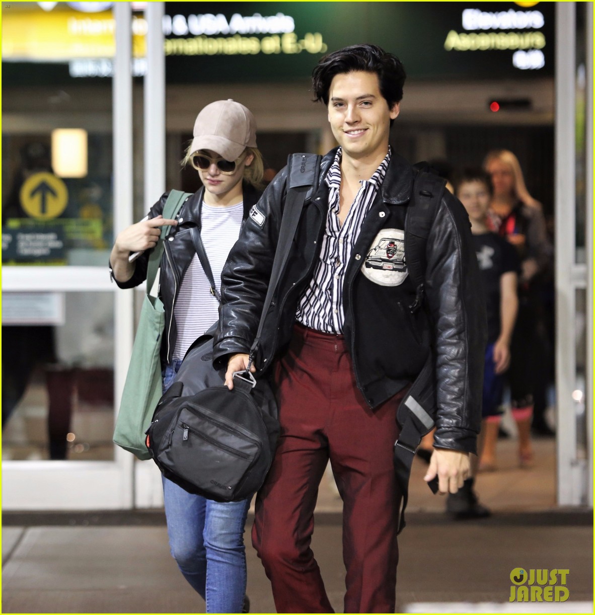 Riverdale's Cole Sprouse & Lili Reinhart Travel Back to Canada Together! | Photo 1116070 - Photo ...