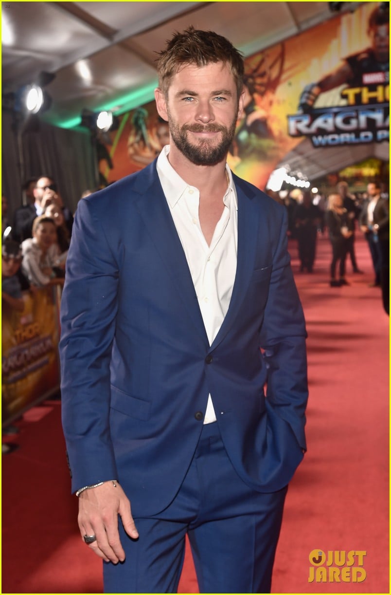 Miley Cyrus Helps Liam Hemsworth Support Brother Chris at 'Thor ...