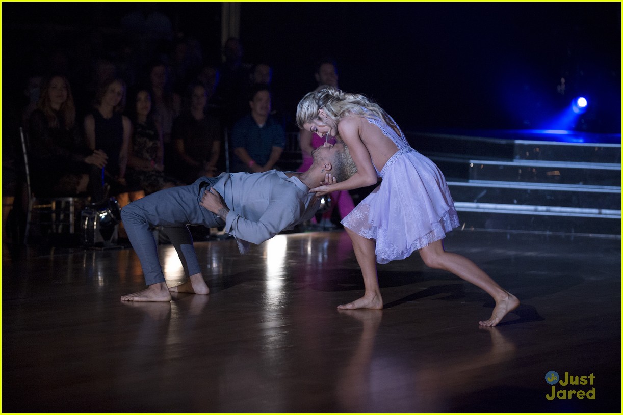 Full Sized Photo of jordan fisher parents emotion dwts lindsay arnold ...