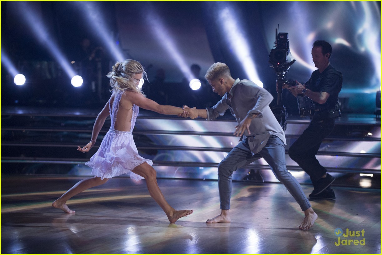 Full Sized Photo of jordan fisher parents emotion dwts lindsay arnold ...