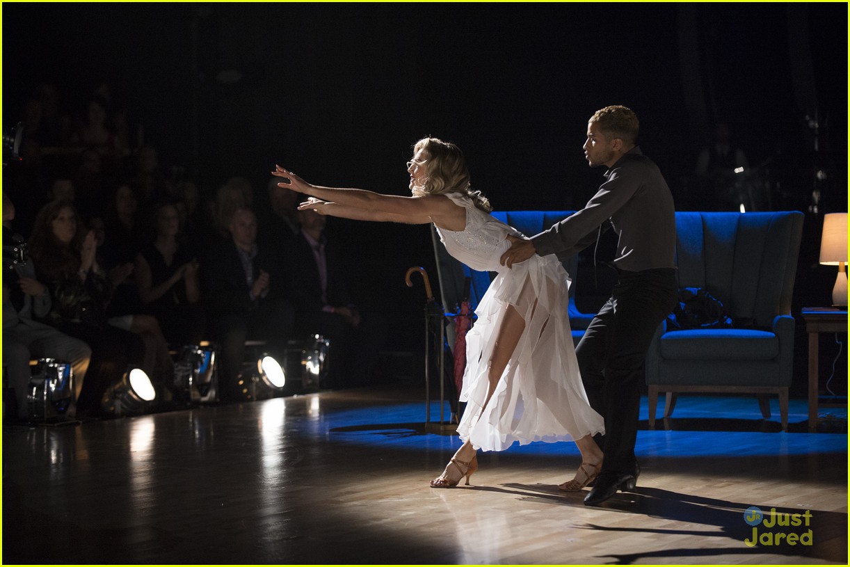 Full Sized Photo of jordan fisher stepping up lindsay arnold dwts 19 ...