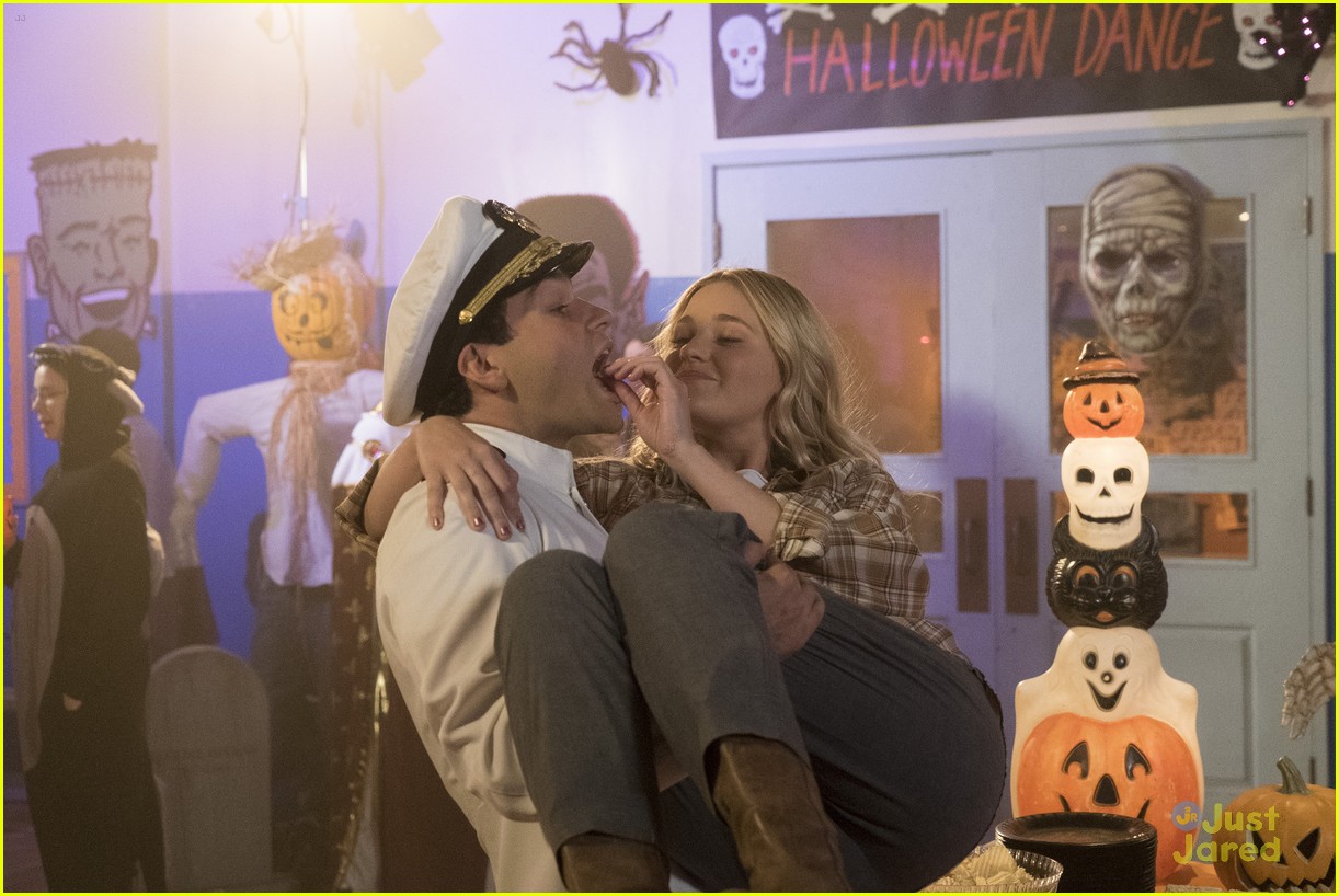 Rowan Blanchard's Jackie on 'The Goldbergs' Was Based On A Real-Life ...