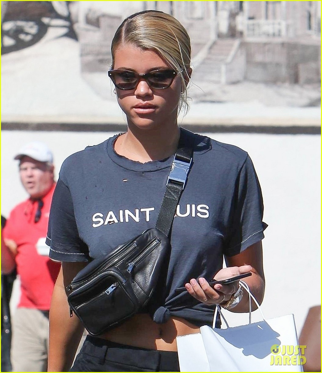 Sofia Richie Is Driving Around Scott Disick's Car! | Photo 1115341 - Photo Gallery | Just Jared Jr.