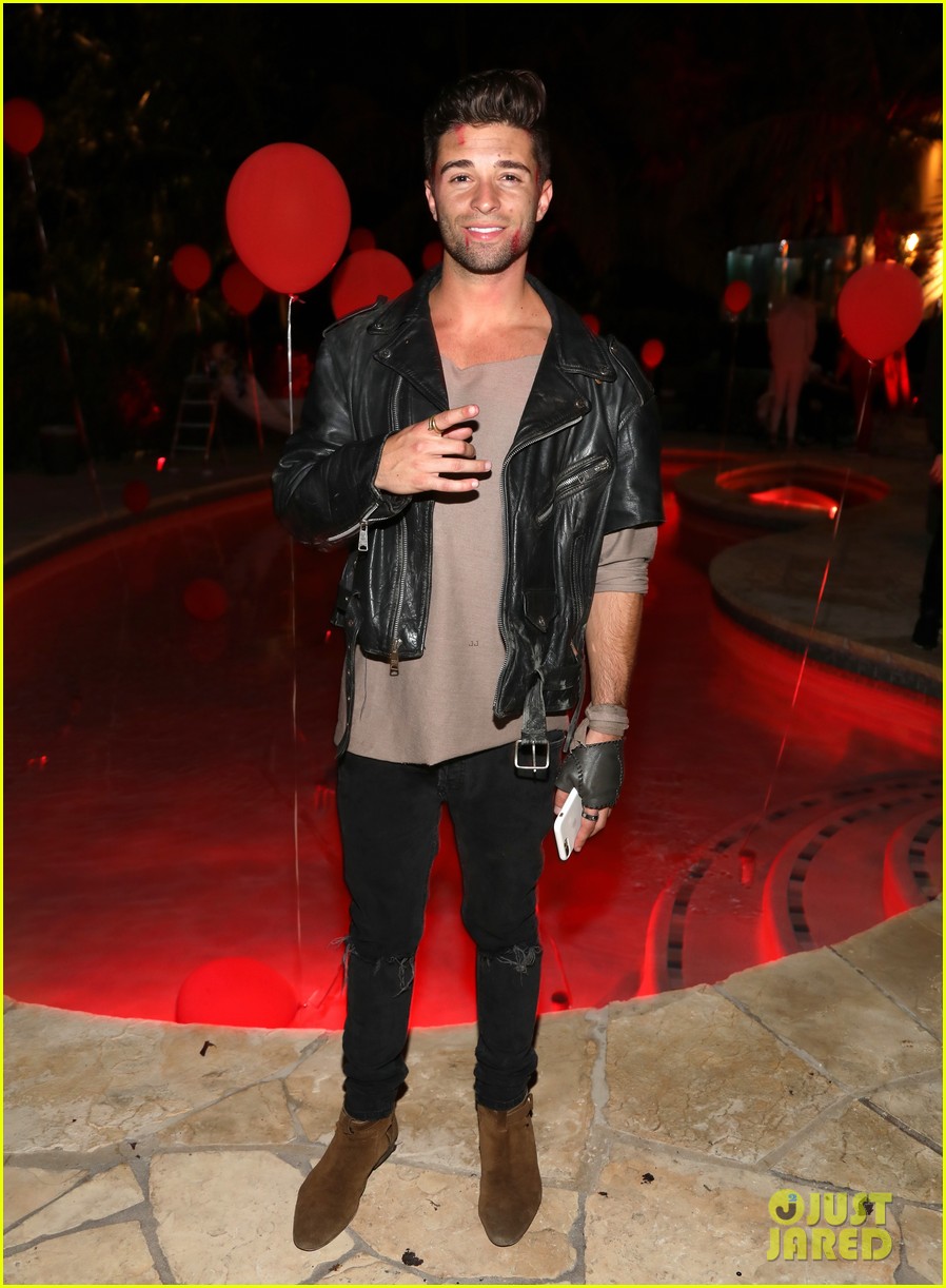 Gregg Sulkin Is Dashing In His Tux for Just Jared's Halloween Party ...