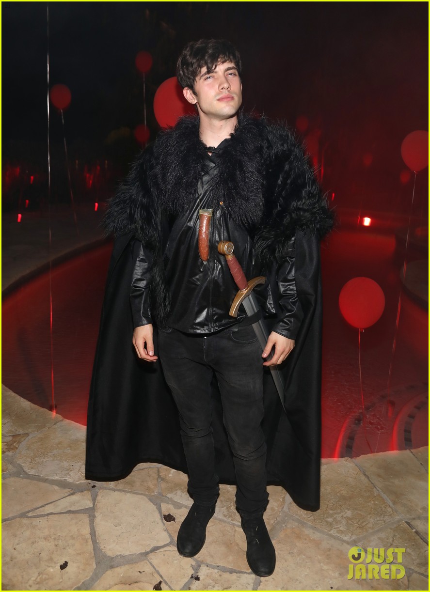 Gregg Sulkin Is Dashing In His Tux for Just Jared's Halloween Party ...