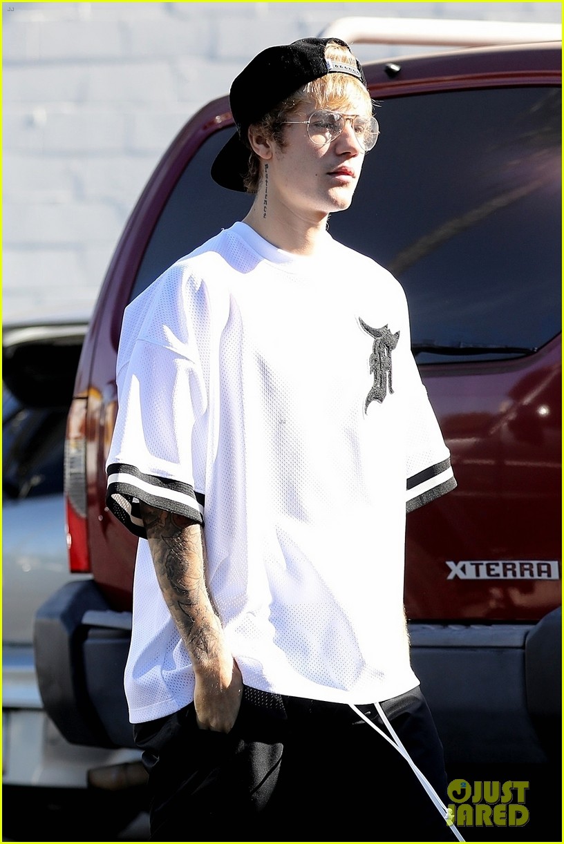 Full Sized Photo of justin bieber works up a sweat at morning dance ... Full Sized Photo of justin bieber works up a sweat at morning dance ...
